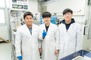 GIST, Identification of the synthesis mechanism of 2D semiconductor ...